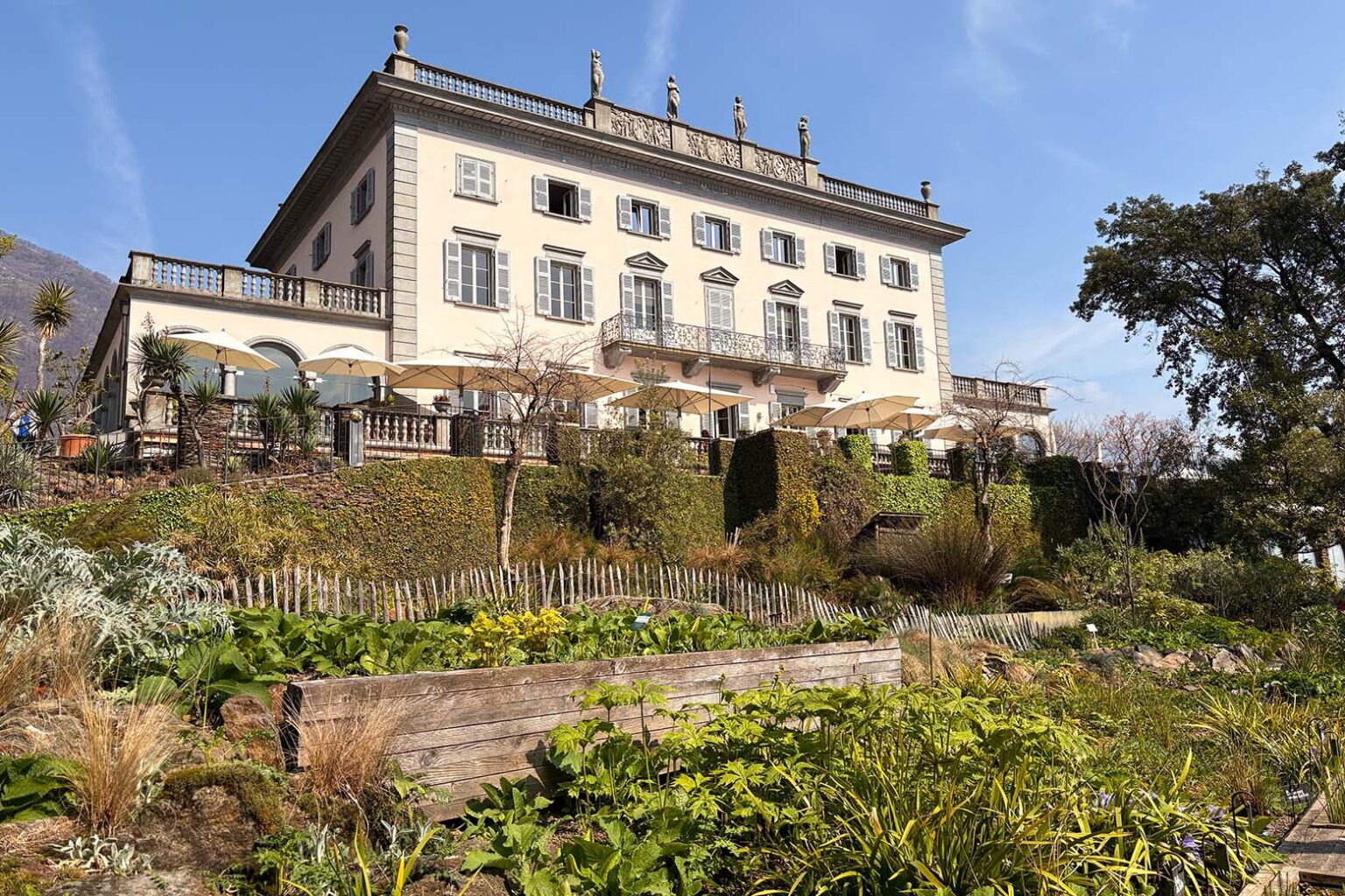Lovely Places: Die Villa Emden im Lago Maggiore